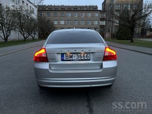 Grey Volvo S80 2007 in Riga, with an engine capacity of 2.40 L and mileage of 280 thousand km for 3900 €, photo 7 on AUTOMOTO.COM.LV
