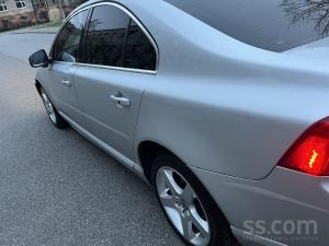 Grey Volvo S80 2007 in Riga, with an engine capacity of 2.40 L and mileage of 280 thousand km for 3900 €, photo 8 on AUTOMOTO.COM.LV