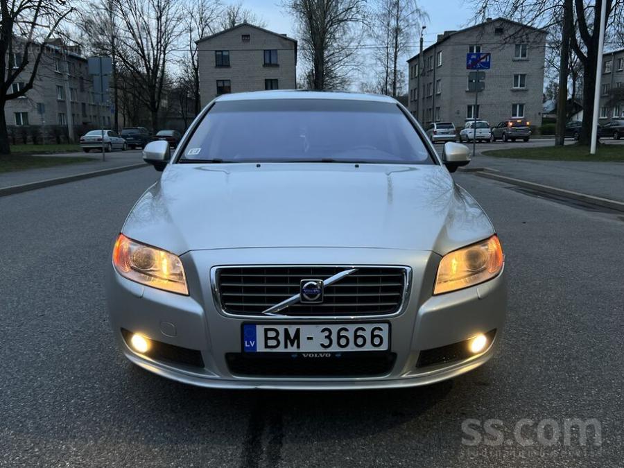 Grey Volvo S80 2007 in Riga, with an engine capacity of 2.40 L and mileage of 280 thousand km for 3900 €, photo 19 on AUTOMOTO.COM.LV