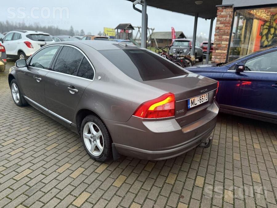 Grey Volvo S80 2007 in Talsi, with an engine capacity of 2.40 L and mileage of 348 thousand km for 4950 €, photo 10 on AUTOMOTO.COM.LV