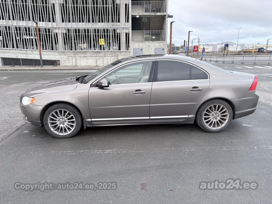 Pelēks Volvo S80 2007 Tallina, ar dzinēja tilpumu 3.20 L un nobraukumu 316 tūkst. km par 4945 €, foto 2 vietnē AUTOMOTO.COM.LV