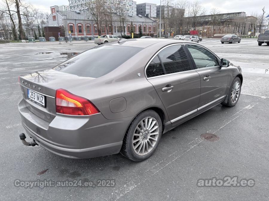 Pelēks Volvo S80 2007 Tallina, ar dzinēja tilpumu 3.20 L un nobraukumu 316 tūkst. km par 4945 €, foto 4 vietnē AUTOMOTO.COM.LV