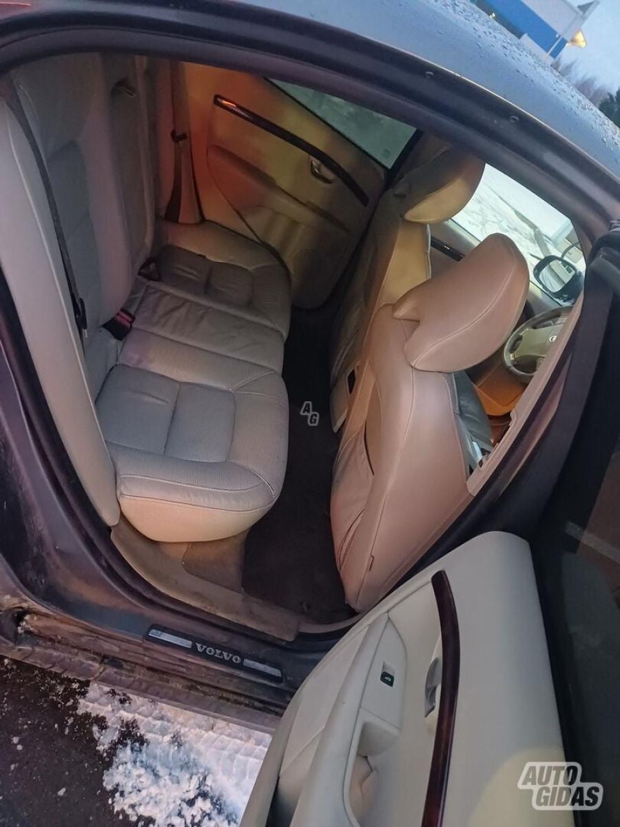 Pelēks Volvo S80 2007 Viļņa, ar dzinēja tilpumu 2.40 L un nobraukumu 372 tūkst. km par 2000 €, foto 7 vietnē AUTOMOTO.COM.LV