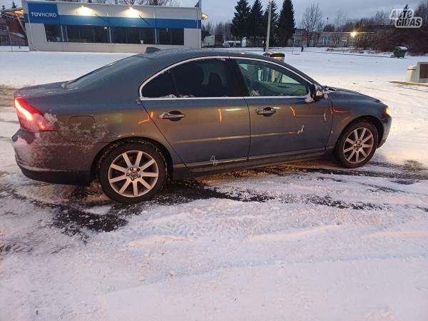Grey Volvo S80 2007 in Vilnius, with an engine capacity of 2.40 L and mileage of 372 thousand km for 3000 €, photo 2 on AUTOMOTO.COM.LV