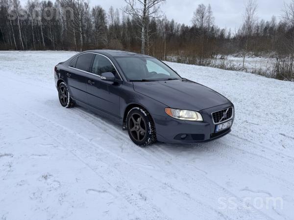 Pelēks Volvo S80 2007 Preiļi, ar dzinēja tilpumu 2.40 L un nobraukumu 324 tūkst. km par 5300 €, foto 1 vietnē AUTOMOTO.COM.LV