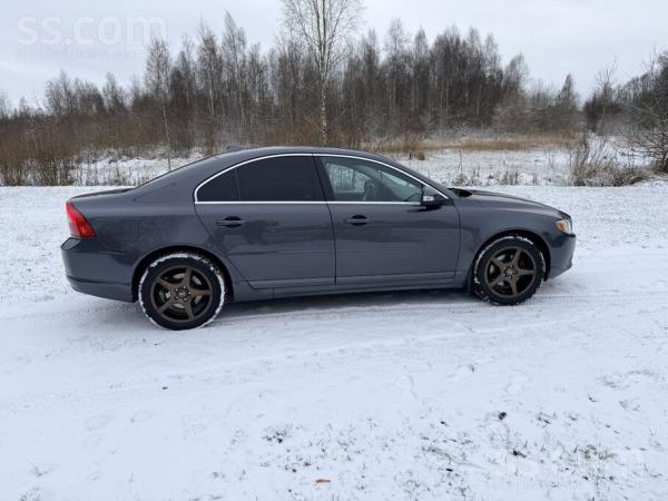 Pelēks Volvo S80 2007 Preiļi, ar dzinēja tilpumu 2.40 L un nobraukumu 324 tūkst. km par 5300 €, foto 2 vietnē AUTOMOTO.COM.LV