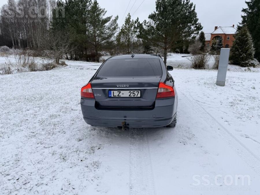 Grey Volvo S80 2007 in Preili, with an engine capacity of 2.40 L and mileage of 324 thousand km for 5300 €, photo 4 on AUTOMOTO.COM.LV