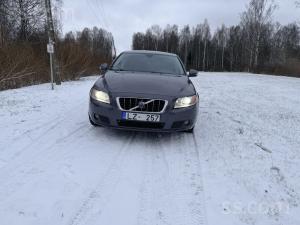 Grey Volvo S80 2007 in Preili, with an engine capacity of 2.40 L and mileage of 324 thousand km for 5300 €, photo 9 on AUTOMOTO.COM.LV