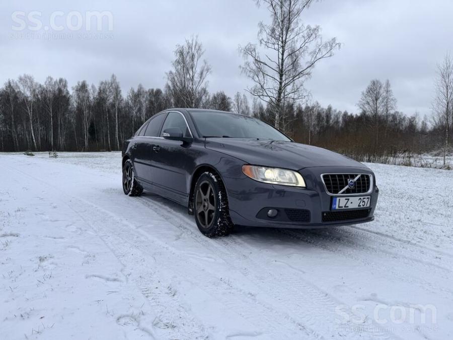 Grey Volvo S80 2007 in Preili, with an engine capacity of 2.40 L and mileage of 324 thousand km for 5300 €, photo 10 on AUTOMOTO.COM.LV