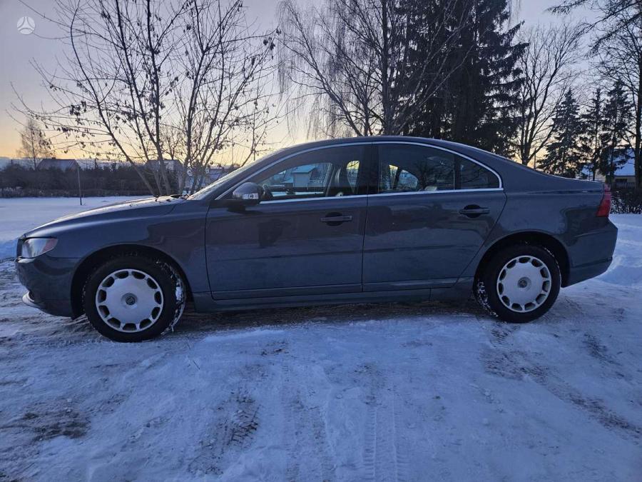 Grey Volvo S80 2007 in Radviliskis, with an engine capacity of 2.40 L and mileage of 250 thousand km for 3800 €, photo 7 on AUTOMOTO.COM.LV