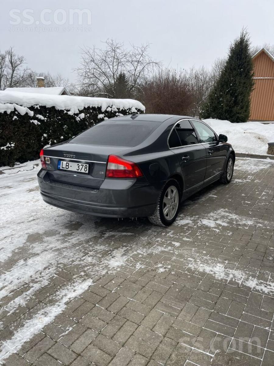 Grey Volvo S80 2007 in Rezekne, with an engine capacity of 2.40 L and mileage of 389 thousand km for 4050 €, photo 5 on AUTOMOTO.COM.LV