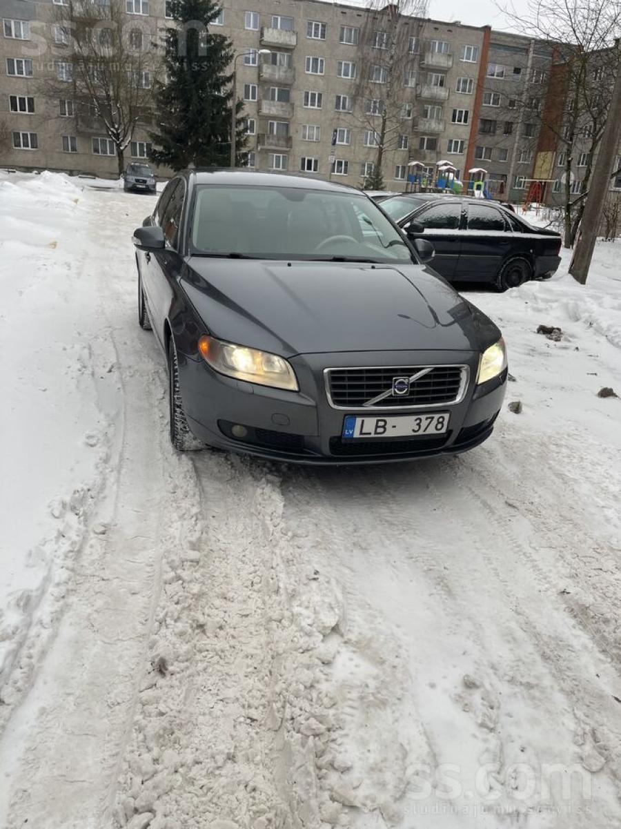 Grey Volvo S80 2007 in Rezekne, with an engine capacity of 2.40 L and mileage of 389 thousand km for 4050 €, photo 16 on AUTOMOTO.COM.LV