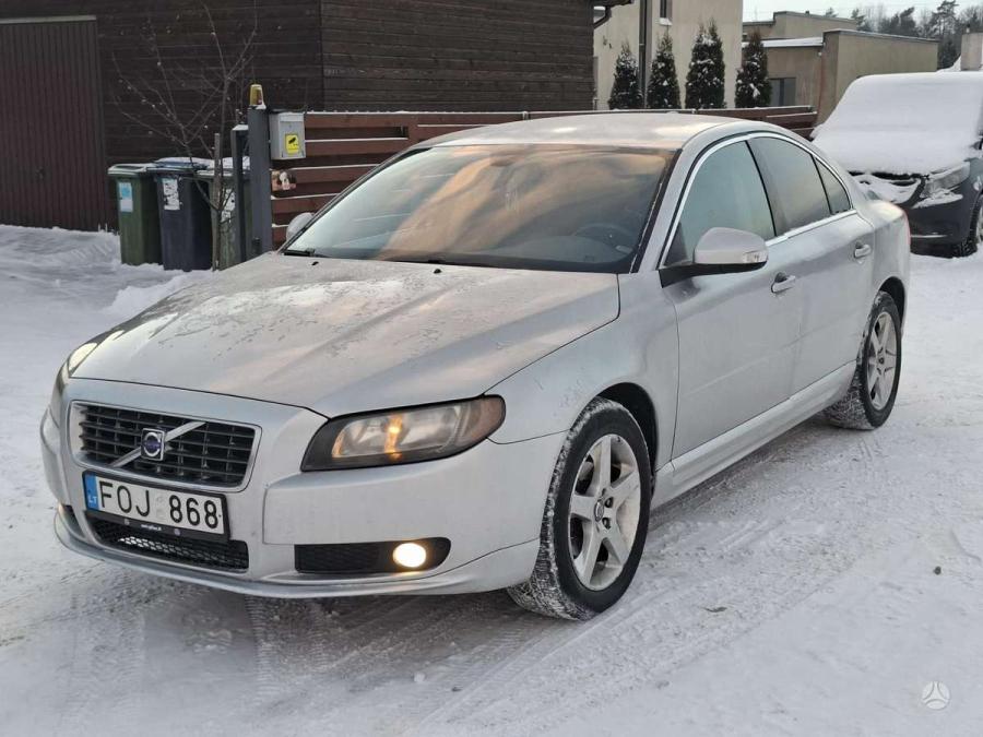 Pelēks Volvo S80 2007 Panevēža, ar dzinēja tilpumu 2.40 L un nobraukumu 341 tūkst. km par 2500 €, foto 1 vietnē AUTOMOTO.COM.LV