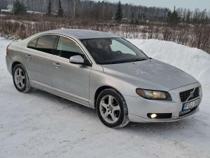 Pelēks Volvo S80 2007 Panevēža, ar dzinēja tilpumu 2.40 L un nobraukumu 341 tūkst. km par 2500 €, foto 4 vietnē AUTOMOTO.COM.LV