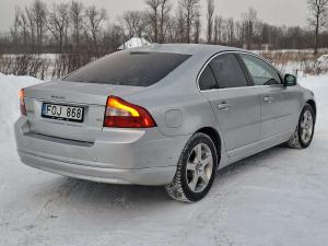 Pelēks Volvo S80 2007 Panevēža, ar dzinēja tilpumu 2.40 L un nobraukumu 341 tūkst. km par 2500 €, foto 8 vietnē AUTOMOTO.COM.LV