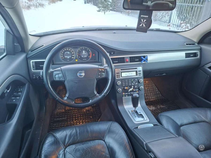 Pelēks Volvo S80 2007 Panevēža, ar dzinēja tilpumu 2.40 L un nobraukumu 341 tūkst. km par 2500 €, foto 9 vietnē AUTOMOTO.COM.LV
