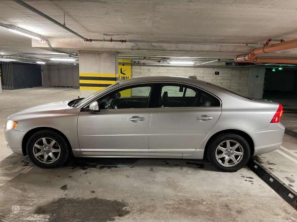 Pelēks Volvo S80 2007 Viļņa, ar dzinēja tilpumu 2.40 L un nobraukumu 303 tūkst. km par 2800 €, foto 4 vietnē AUTOMOTO.COM.LV