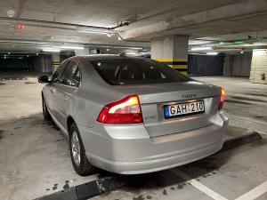 Pelēks Volvo S80 2007 Viļņa, ar dzinēja tilpumu 2.40 L un nobraukumu 303 tūkst. km par 2800 €, foto 5 vietnē AUTOMOTO.COM.LV