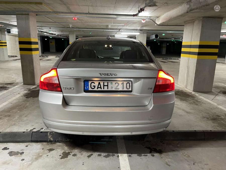 Pelēks Volvo S80 2007 Viļņa, ar dzinēja tilpumu 2.40 L un nobraukumu 303 tūkst. km par 2800 €, foto 6 vietnē AUTOMOTO.COM.LV