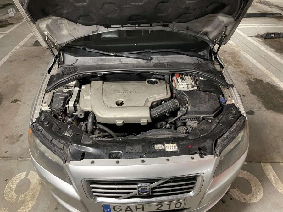 Pelēks Volvo S80 2007 Viļņa, ar dzinēja tilpumu 2.40 L un nobraukumu 303 tūkst. km par 2800 €, foto 10 vietnē AUTOMOTO.COM.LV