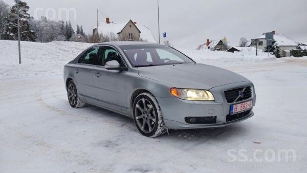 Pelēks Volvo S80 2007 Alūksne, ar dzinēja tilpumu 2.40 L un nobraukumu 0 tūkst. km par 3200 €, foto 2 vietnē AUTOMOTO.COM.LV