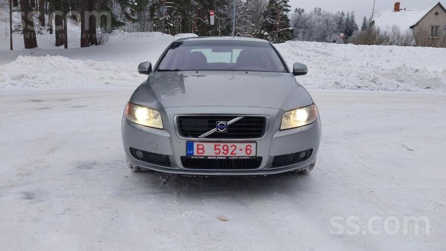 Grey Volvo S80 2007 in Aluksne, with an engine capacity of 2.40 L and mileage of 0 thousand km for 3200 €, photo 3 on AUTOMOTO.COM.LV
