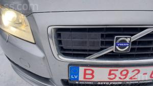 Grey Volvo S80 2007 in Aluksne, with an engine capacity of 2.40 L and mileage of 0 thousand km for 3200 €, photo 5 on AUTOMOTO.COM.LV