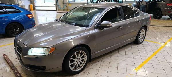 Pelēks Volvo S80 2007 Viļņa, ar dzinēja tilpumu 2.40 L un nobraukumu 475 tūkst. km par 1999 €, foto 3 vietnē AUTOMOTO.COM.LV