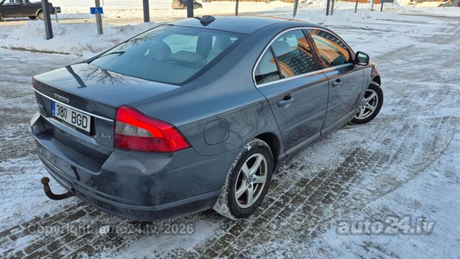 Pelēks Volvo S80 2007 Tartu, ar dzinēja tilpumu 2.40 L un nobraukumu 460 tūkst. km par 2999 €, foto 2 vietnē AUTOMOTO.COM.LV