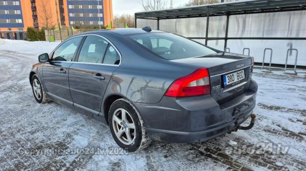 Pelēks Volvo S80 2007 Tartu, ar dzinēja tilpumu 2.40 L un nobraukumu 460 tūkst. km par 2999 €, foto 4 vietnē AUTOMOTO.COM.LV
