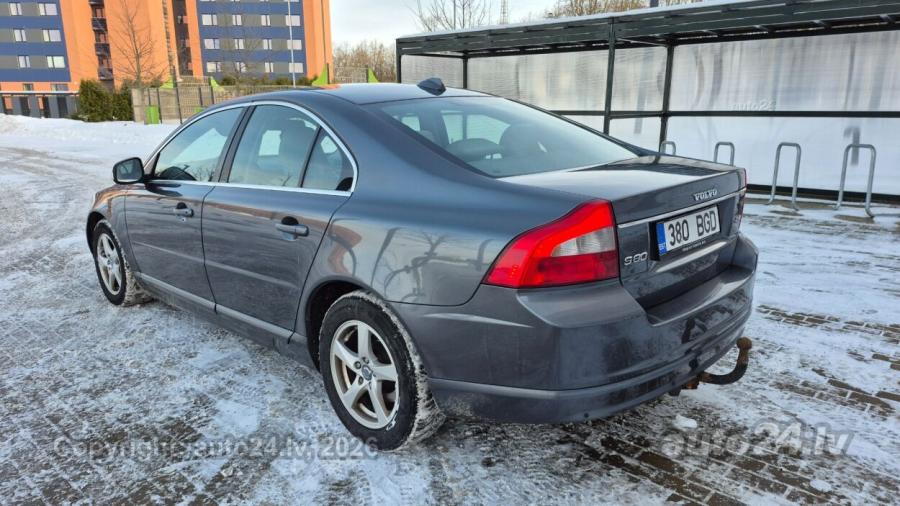 Pelēks Volvo S80 2007 Tartu, ar dzinēja tilpumu 2.40 L un nobraukumu 460 tūkst. km par 2999 €, foto 4 vietnē AUTOMOTO.COM.LV