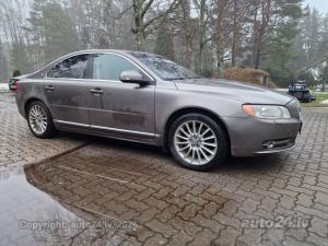 Grey Volvo S80 2007 in Tallinn, with an engine capacity of 3.20 L and mileage of 318 thousand km for 4900 €, photo 3 on AUTOMOTO.COM.LV