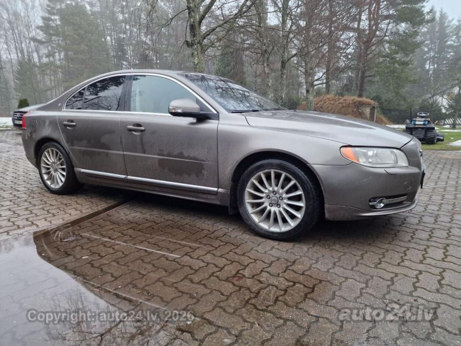 Grey Volvo S80 2007 in Tallinn, with an engine capacity of 3.20 L and mileage of 318 thousand km for 4900 €, photo 3 on AUTOMOTO.COM.LV