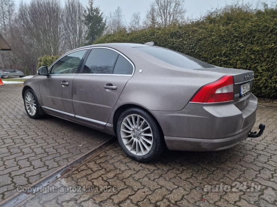 Grey Volvo S80 2007 in Tallinn, with an engine capacity of 3.20 L and mileage of 318 thousand km for 4900 €, photo 6 on AUTOMOTO.COM.LV