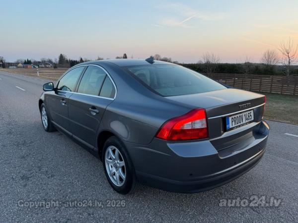 Grey Volvo S80 2007 in Tallinn, with an engine capacity of 2.40 L and mileage of 271 thousand km for 4990 €, photo 2 on AUTOMOTO.COM.LV