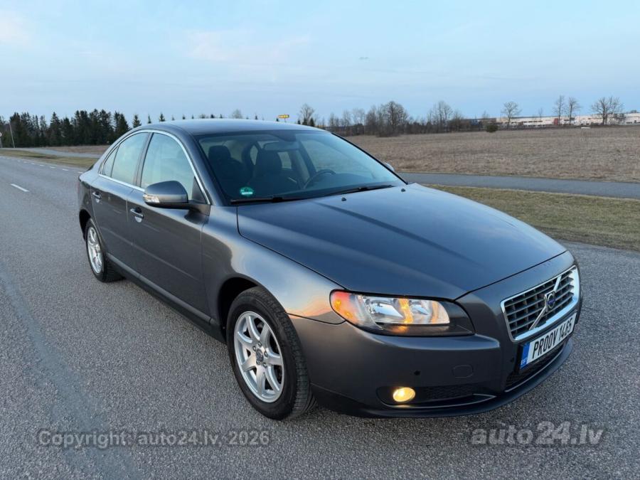 Grey Volvo S80 2007 in Tallinn, with an engine capacity of 2.40 L and mileage of 271 thousand km for 4990 €, photo 3 on AUTOMOTO.COM.LV