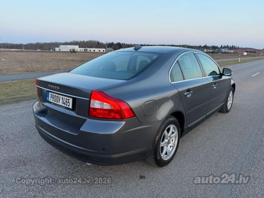 Grey Volvo S80 2007 in Tallinn, with an engine capacity of 2.40 L and mileage of 271 thousand km for 4990 €, photo 4 on AUTOMOTO.COM.LV
