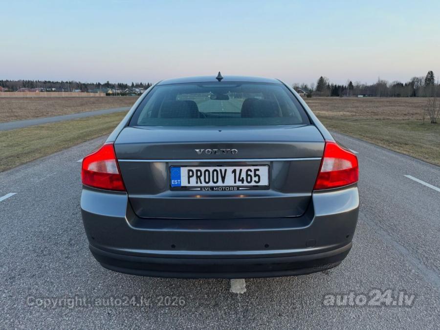 Grey Volvo S80 2007 in Tallinn, with an engine capacity of 2.40 L and mileage of 271 thousand km for 4990 €, photo 11 on AUTOMOTO.COM.LV