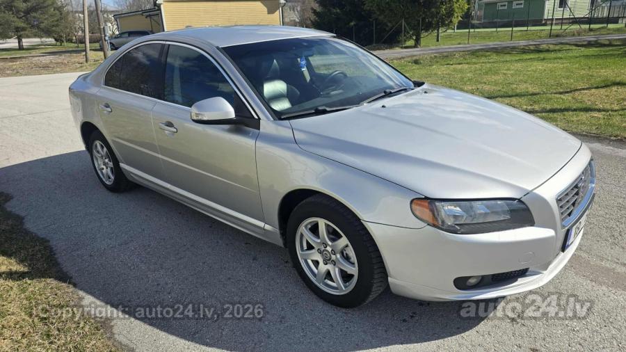 Pelēks Volvo S80 2007 Tallina, ar dzinēja tilpumu 2.40 L un nobraukumu 372 tūkst. km par 4000 €, foto 1 vietnē AUTOMOTO.COM.LV