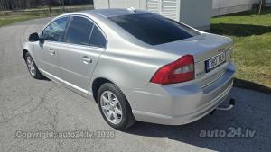 Pelēks Volvo S80 2007 Tallina, ar dzinēja tilpumu 2.40 L un nobraukumu 372 tūkst. km par 4000 €, foto 4 vietnē AUTOMOTO.COM.LV
