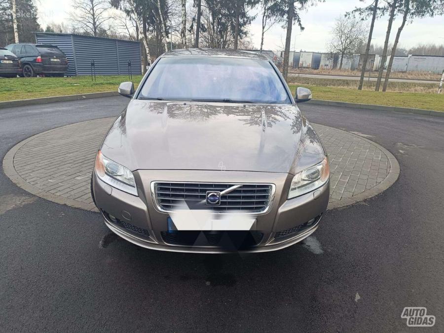 Pelēks Volvo S80 2007 Viļņa, ar dzinēja tilpumu 2.00 L un nobraukumu 270 tūkst. km par 3800 €, foto 1 vietnē AUTOMOTO.COM.LV