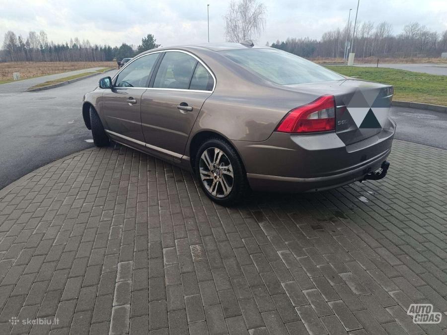 Pelēks Volvo S80 2007 Viļņa, ar dzinēja tilpumu 2.00 L un nobraukumu 270 tūkst. km par 3800 €, foto 3 vietnē AUTOMOTO.COM.LV