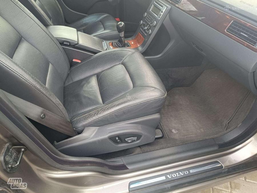 Pelēks Volvo S80 2007 Viļņa, ar dzinēja tilpumu 2.00 L un nobraukumu 270 tūkst. km par 3800 €, foto 9 vietnē AUTOMOTO.COM.LV