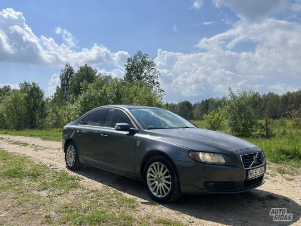 Pelēks Volvo S80 2007 Viļņa, ar dzinēja tilpumu 3.20 L un nobraukumu 212 tūkst. km par 3500 €, foto 2 vietnē AUTOMOTO.COM.LV