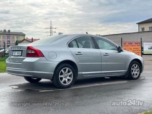 Pelēks Volvo S80 2007 Narva, ar dzinēja tilpumu 2.40 L un nobraukumu 365 tūkst. km par 2999 €, foto 4 vietnē AUTOMOTO.COM.LV