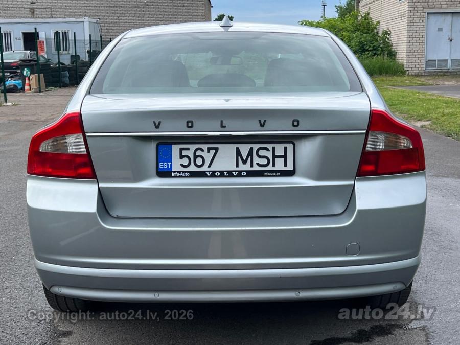 Pelēks Volvo S80 2007 Narva, ar dzinēja tilpumu 2.40 L un nobraukumu 365 tūkst. km par 2999 €, foto 7 vietnē AUTOMOTO.COM.LV