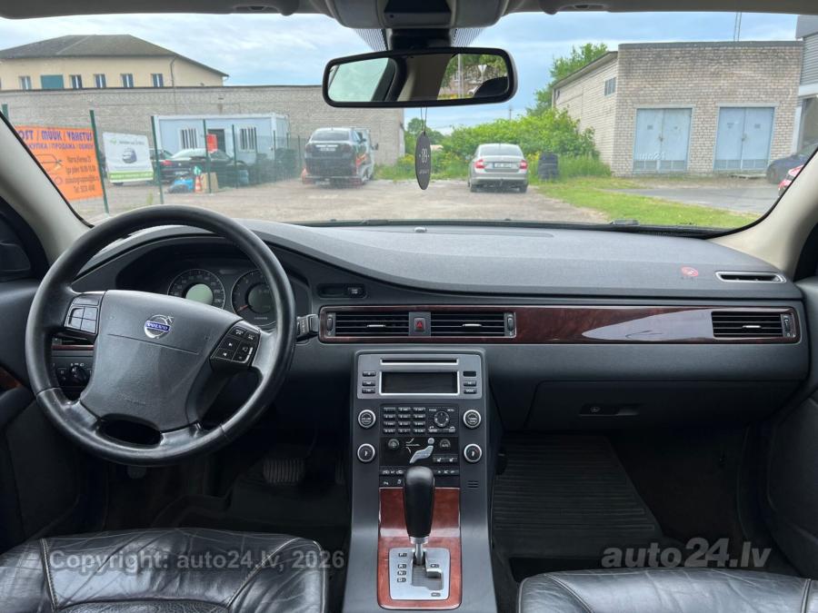 Pelēks Volvo S80 2007 Narva, ar dzinēja tilpumu 2.40 L un nobraukumu 365 tūkst. km par 2999 €, foto 19 vietnē AUTOMOTO.COM.LV