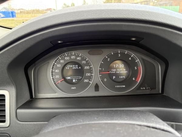 Grey Volvo S80 2007 in Jelgava, with an engine capacity of 2.40 L and mileage of 257 thousand km for 3800 €, photo 3 on AUTOMOTO.COM.LV