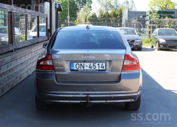 Pelēks Volvo S80 2007 Rīga, ar dzinēja tilpumu 2.40 L un nobraukumu 0 tūkst. km par 3490 €, foto 4 vietnē AUTOMOTO.COM.LV