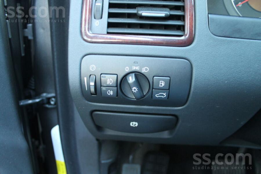 Pelēks Volvo S80 2007 Rīga, ar dzinēja tilpumu 2.40 L un nobraukumu 0 tūkst. km par 3490 €, foto 20 vietnē AUTOMOTO.COM.LV